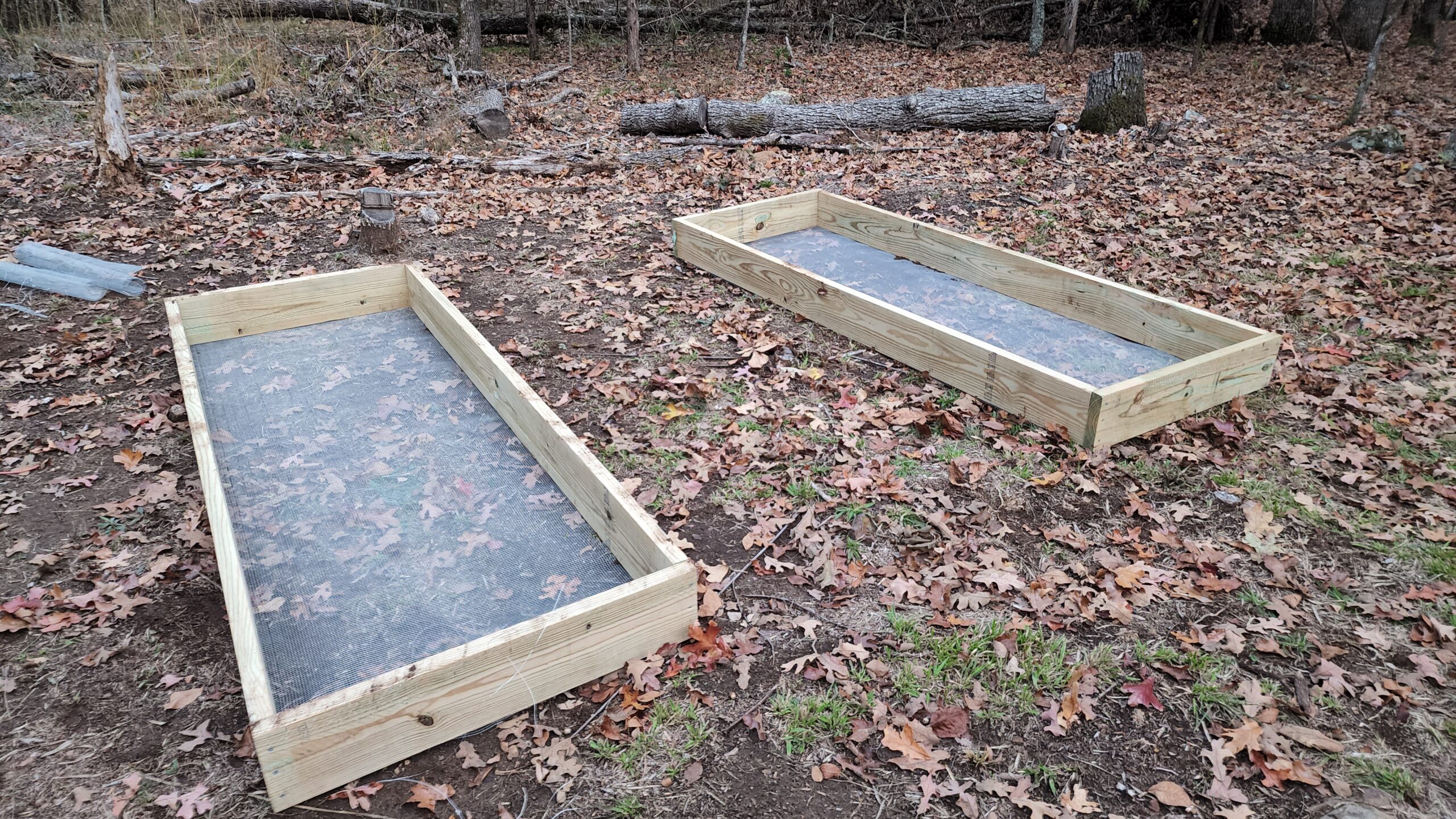 Building garlic beds - TnT Homesteading